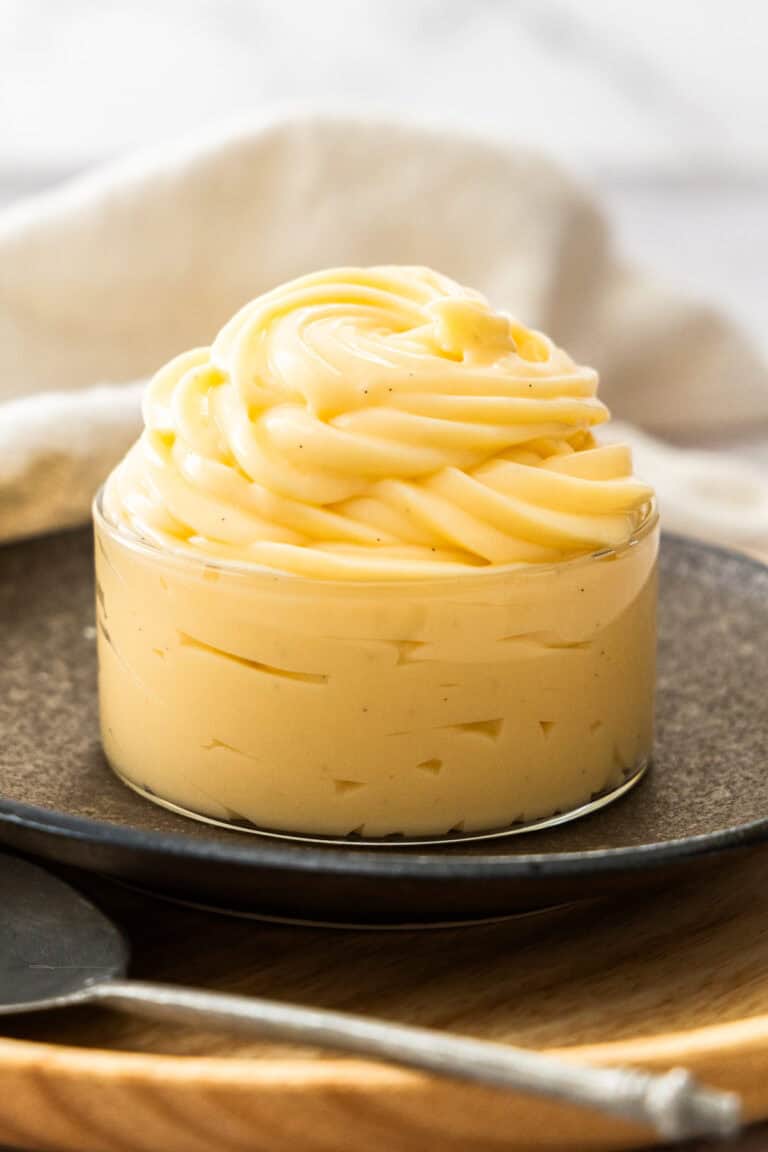 Vanilla Pastry Cream (Crème Pâtissière) - The Buttery Crust